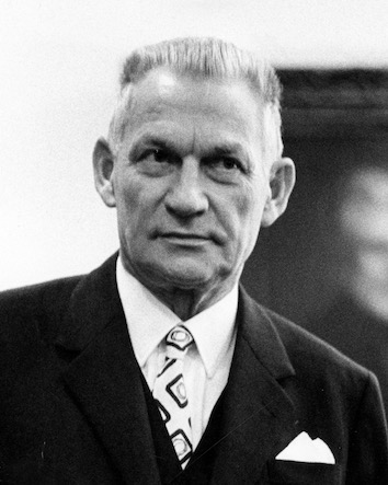 Personal Information: Alex Möller (1903-1985)